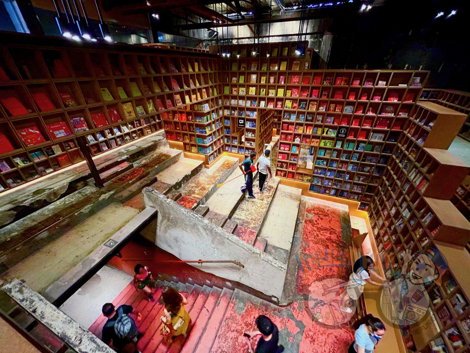 【吉隆坡自由行KL】@REX KL 打卡網紅迷宮書店BookXcess、茨廠街旁的文創商場！ | 朱力恩fun心玩